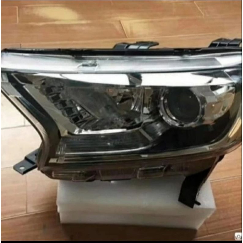 Jual Headlamp ford ranger raptor t7 2015-2020 | Shopee Indonesia