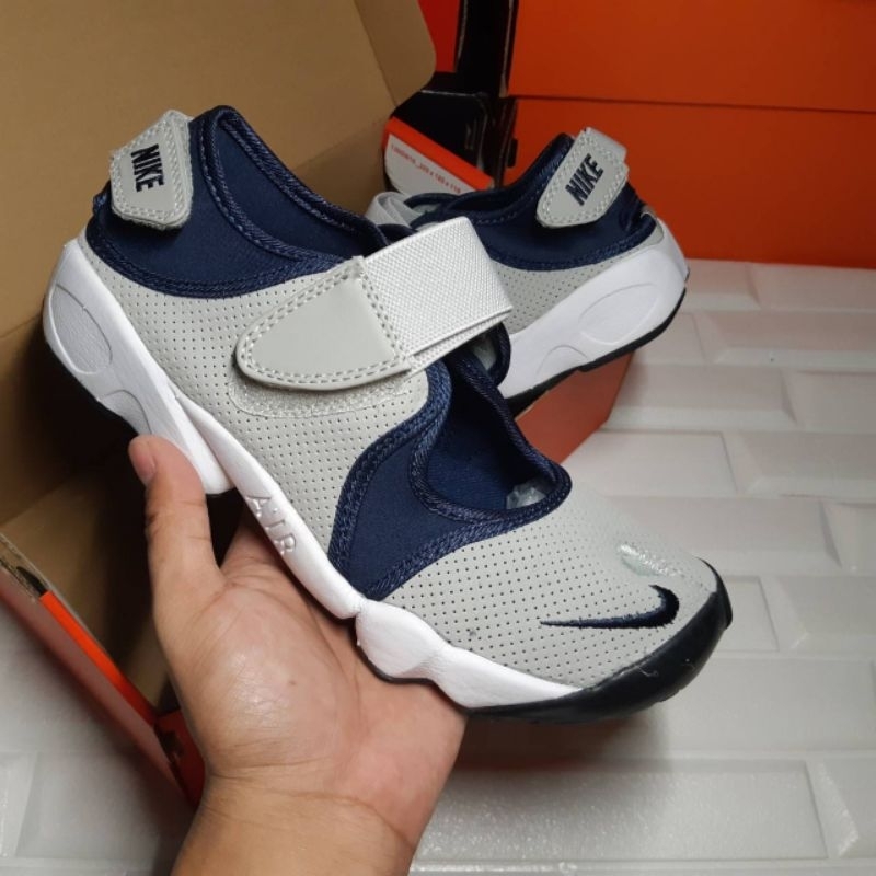 Jual Sepatu Sendal Nike Air Rift grey | Shopee Indonesia