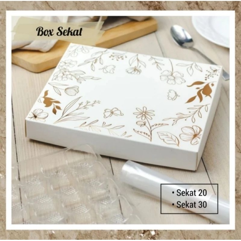 Jual Box Sekat Nastar sekat 20/30 holes Motif Flower + Papper Belt ...