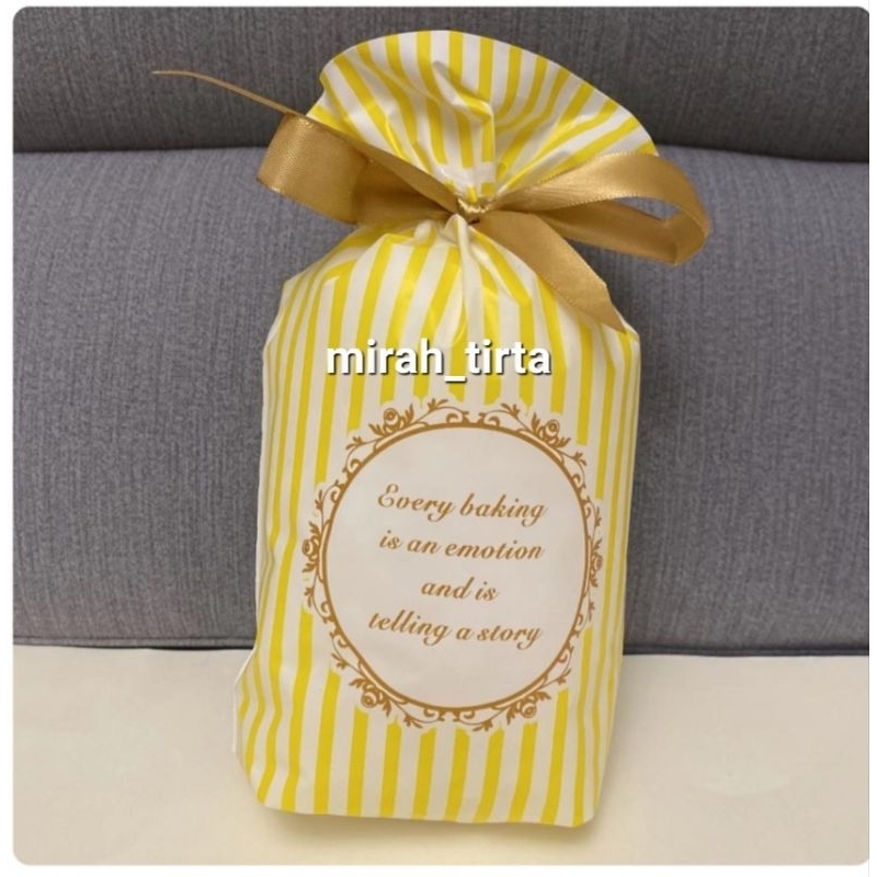 Jual 10 Lembar Plastik goodie bag .plastik permen serut. kantong permen ... Jual 10 Lembar Plastik goodie bag .plastik permen serut. kantong permen ...