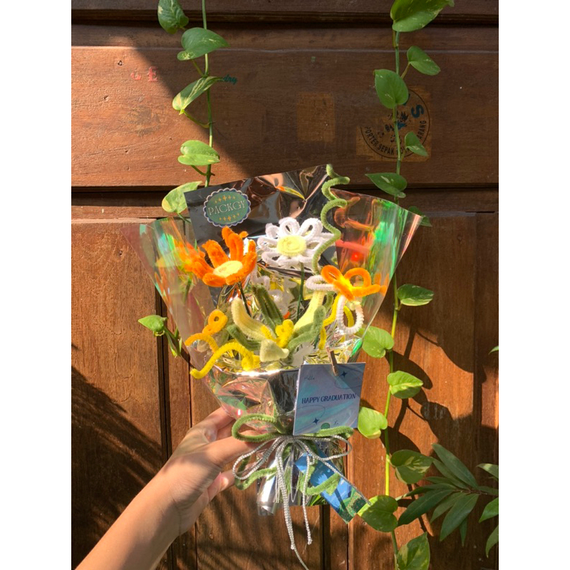 Jual BUKET BUNGA BULU KAWAT (Pipe cleaner flower bouquet) | Shopee ...