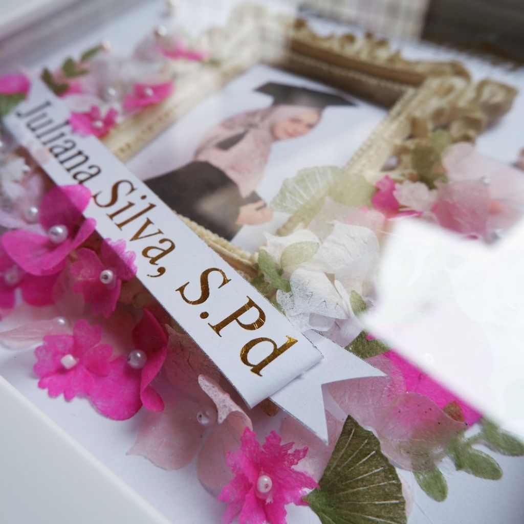 Jual KADO FRAME WISUDA 20X20 MURAH GRADUATION GIFT KADO MURAH KADO ...