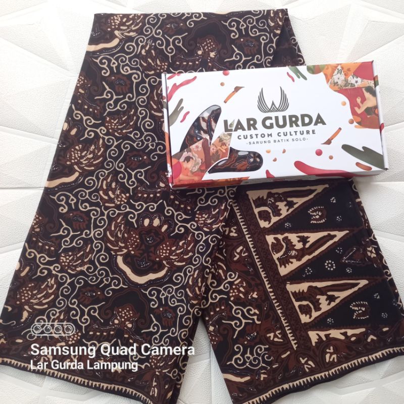Jual Sarung batik Lar Gurda seri kesikan | Shopee Indonesia