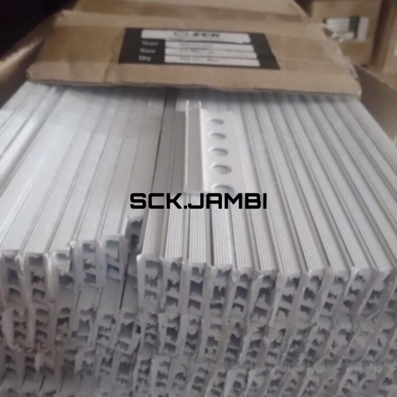 Jual SUDUTAN / tali air plint / skirting SCK F5 W UPVC PVC | Shopee ...