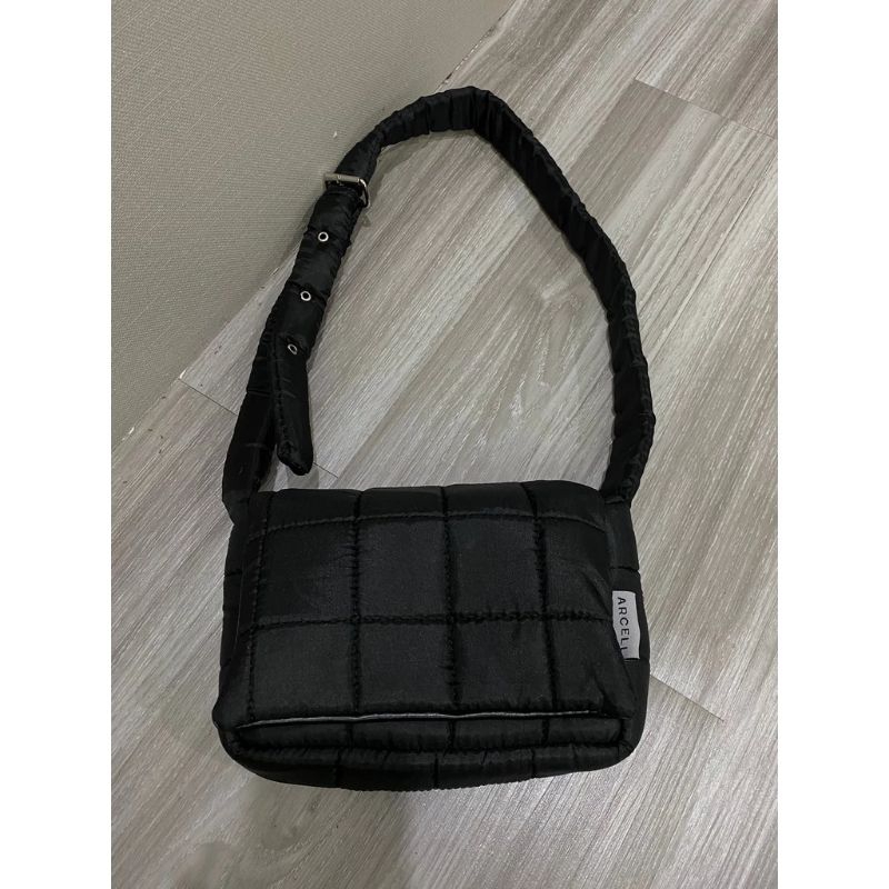 Jual puffy lemon bag by arcell ( NEW ) | Shopee Indonesia