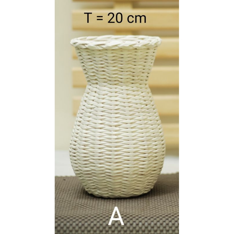 Jual Kerajinan Anyaman Vas Bunga / Pot Bunga anyaman dari kertas HVO ...