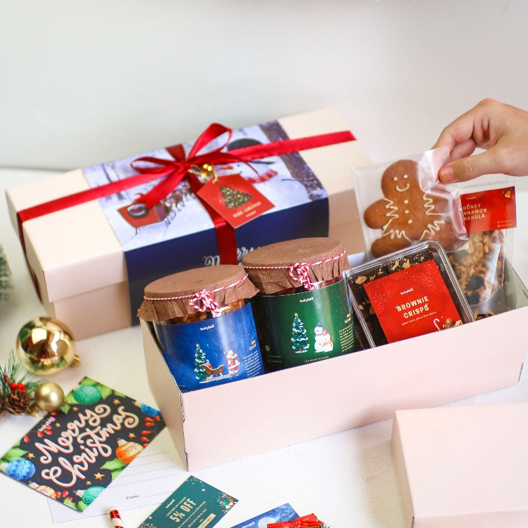 Jual Hampers Natal / Christmas Hampers - Semi Hardbox - Red Velvet ...