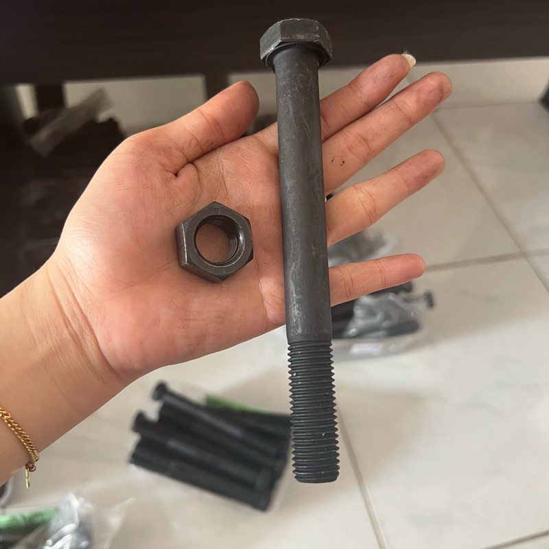 Jual Baut mur baja hitam Grade 8.8 ukuran M16x150 ( Drat HALUS ) | Shopee Indonesia
