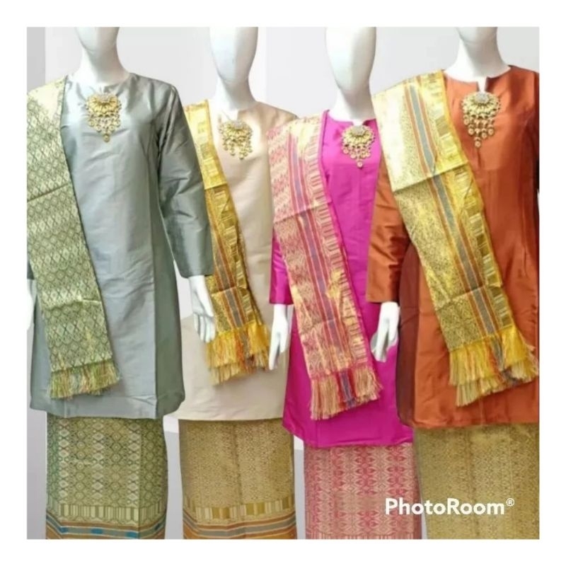 Jual Set baju kurung 3in1 baju kurung taffeta polos melayu dan rok songket selendang | Shopee ...
