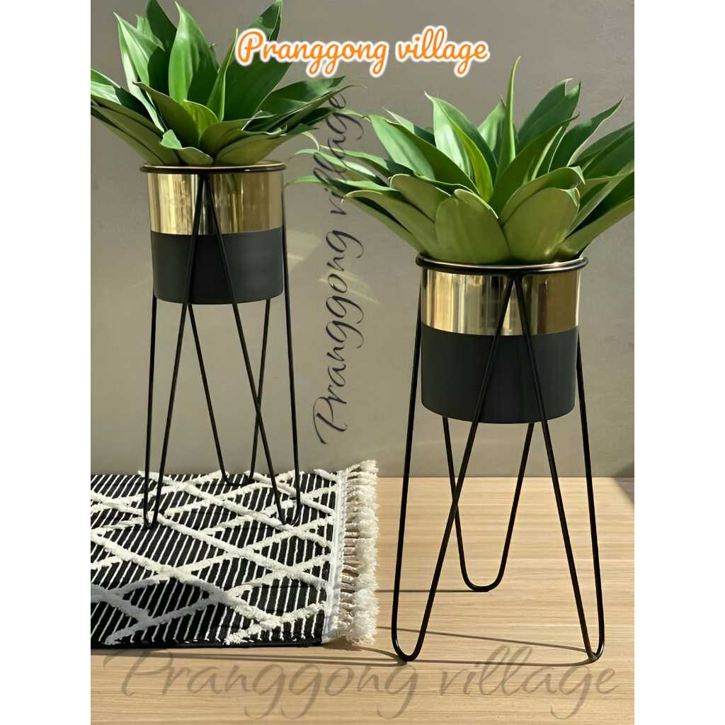 Jual D20 cm / STANDING POT MODEL V DUDUKAN POT BESI | Shopee Indonesia