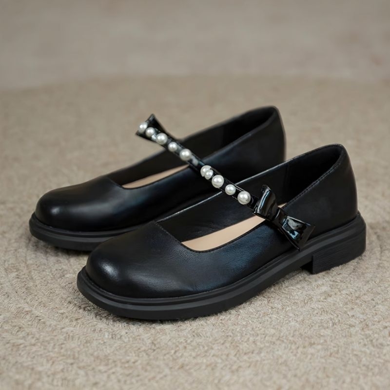 Jual Sepatu Docmart Wanita Hitam Gesper Mutiara Hak Datar Kasual ...