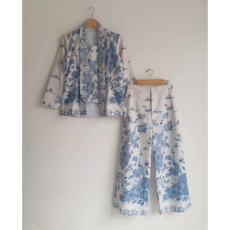 Jual Kebaya Kutubaru Burung Hong Kulot Batik Burung Hong Setelan ...