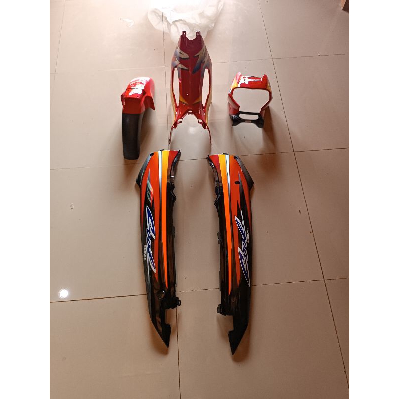 Jual Body set Suzuki Rk cool original NOS warna merah | Shopee Indonesia