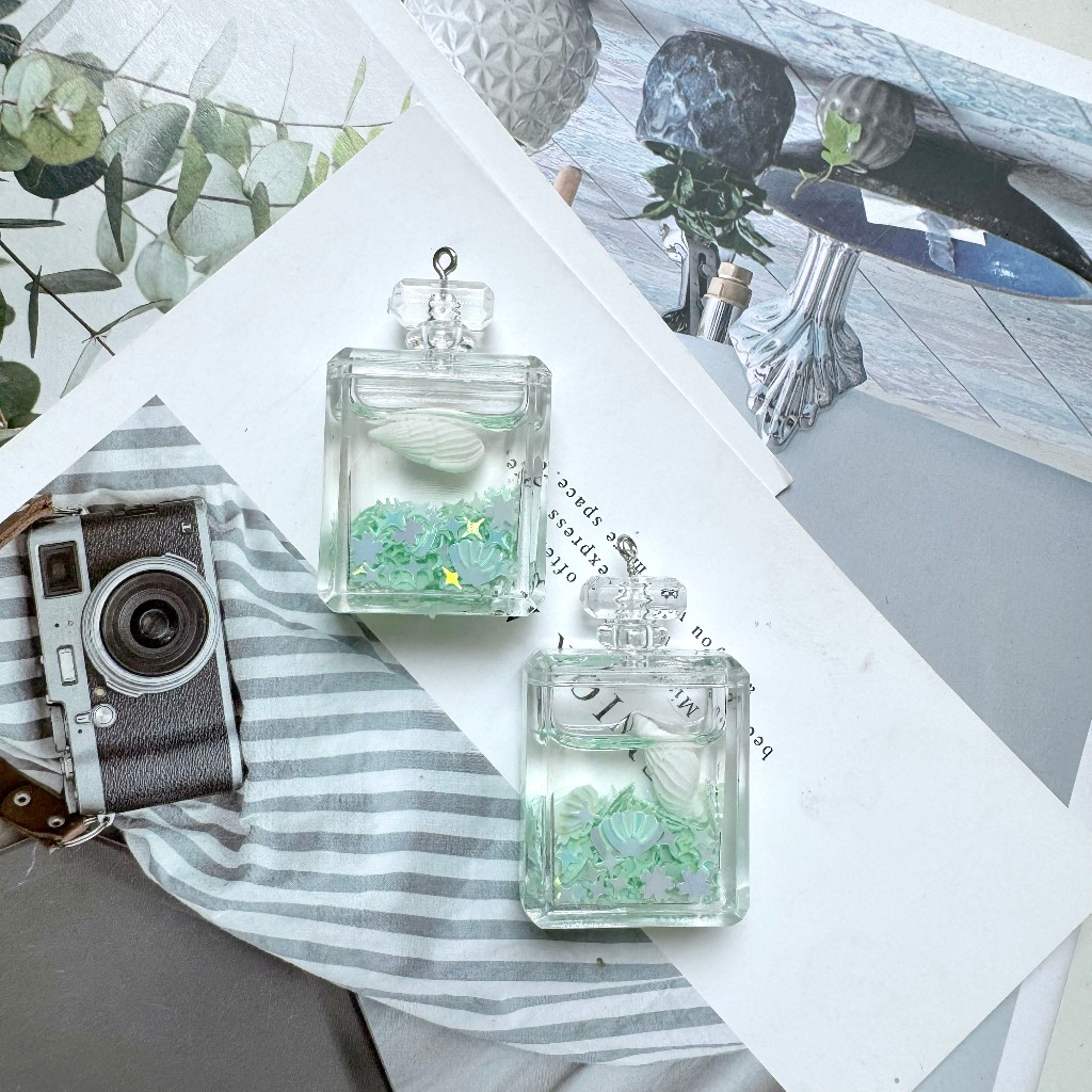 Jual 1 pcs Charm Liontin Resin - BOTOL PARFUM ISI SEQUIN | Shopee Indonesia
