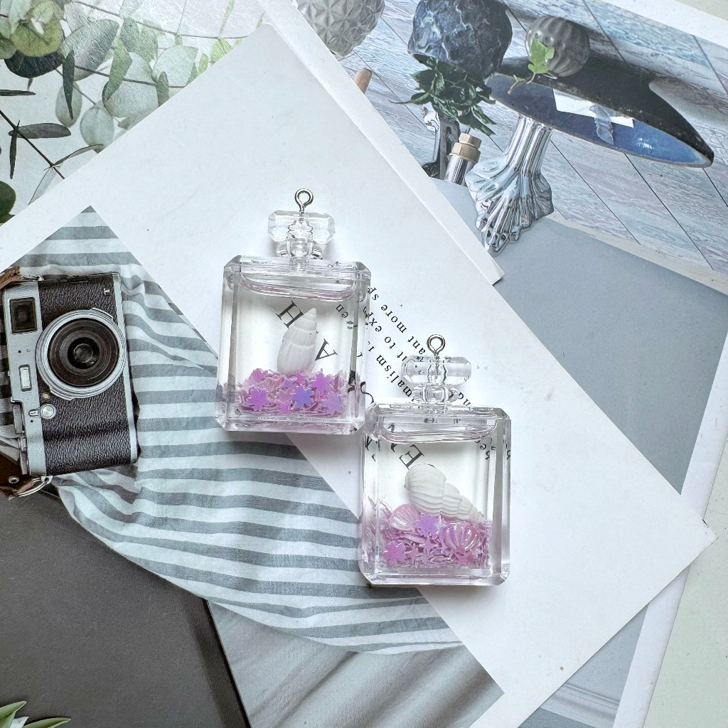 Jual 1 pcs Charm Liontin Resin - BOTOL PARFUM ISI SEQUIN | Shopee Indonesia