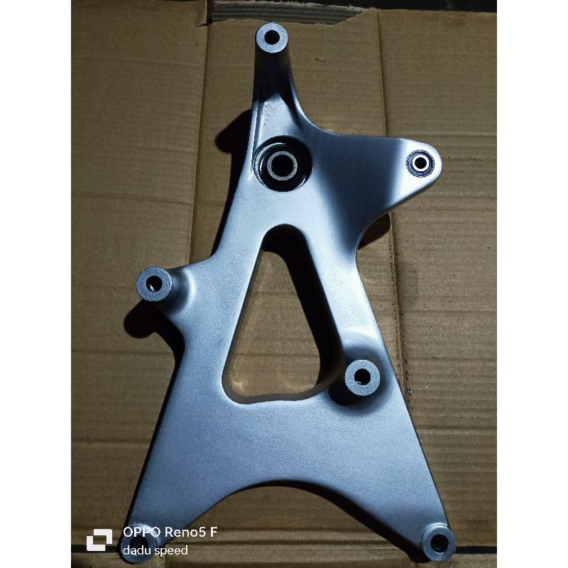 Jual swing arm dudukan knalpot PCX 125 CBU Thailand PNP Vario 125 Vario ...