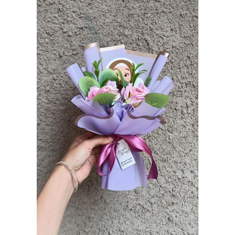 Jual Buket Mawar Topper Guru - Hadiah Hari Guru (Medium Hand Bouquet ...