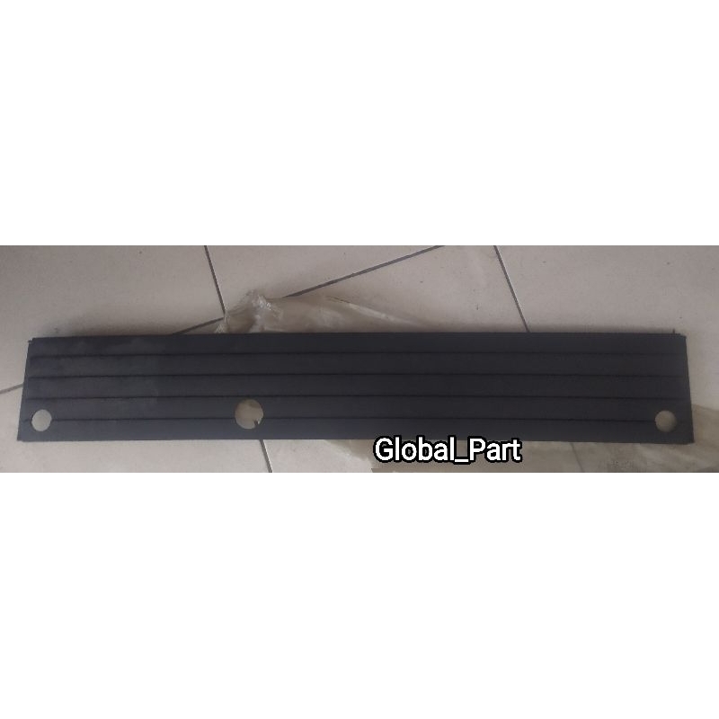 Jual original ram plastik kabin tengah bawah kaca depan ps135 pelastik ...
