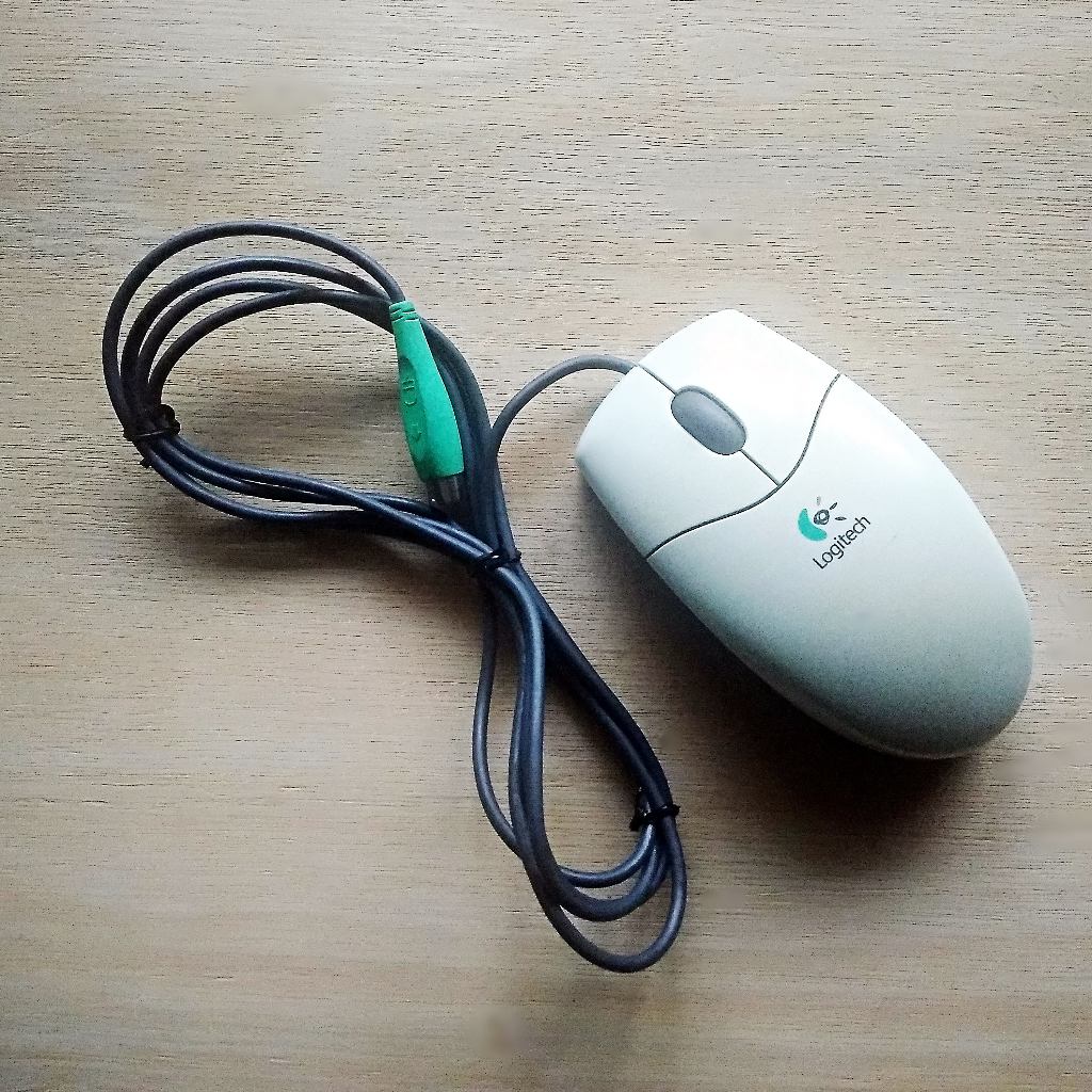 Jual MOUSE PS2 PUTIH VINTAGE brand LOGITECH | Shopee Indonesia