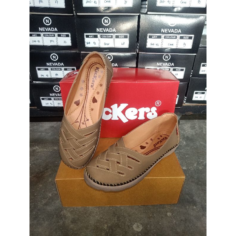 Jual Sepatu Slop Wanita Semi Kulit model anyam Perempuan Empuk Alas ...