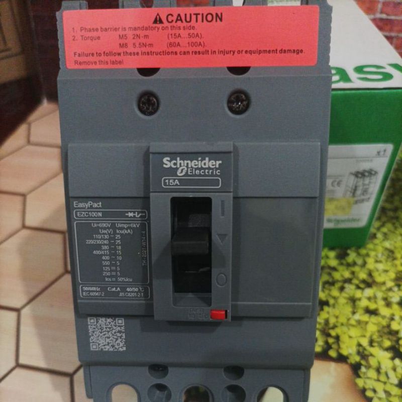 Jual MCCB Schneider EZC100N 3x15A EZC100N3015 EZC 100 N 3P 15A EasyPact Breaker 3Phase 15A ...