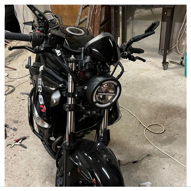 Jual Lampu jeep byson satu set dudukan led daymaker / lampu depan byson ...