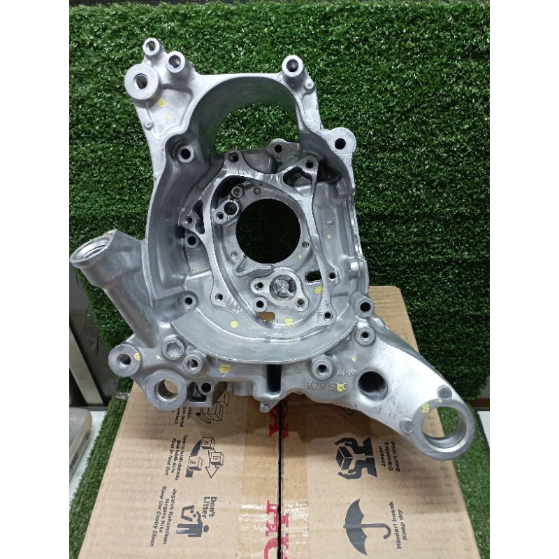 Jual krengkes kanan/ bak oli Vario 125/150 2015 2017 old ori AHM (1110B ...