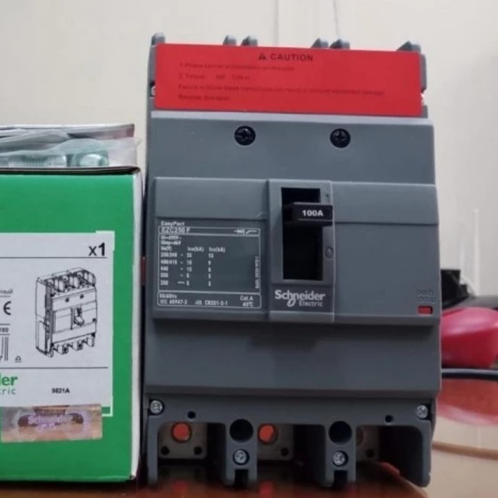 Jual MCCB Breaker Schneider Elektrik EZC250F 3P 100A 3phase 100 A EZC250F3100 | Shopee Indonesia