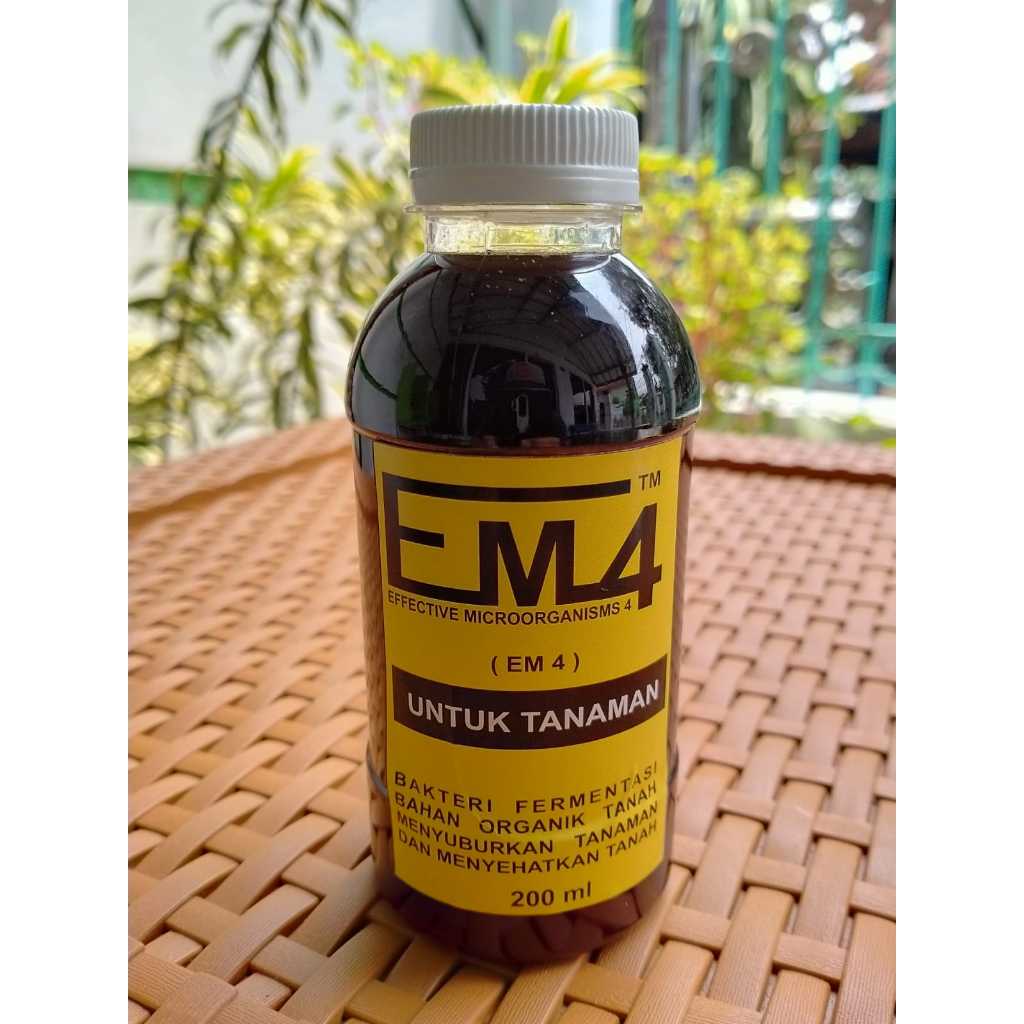 Jual EM4 Pertanian pupuk organik penyubur tanah Repack 200ml | Shopee ...