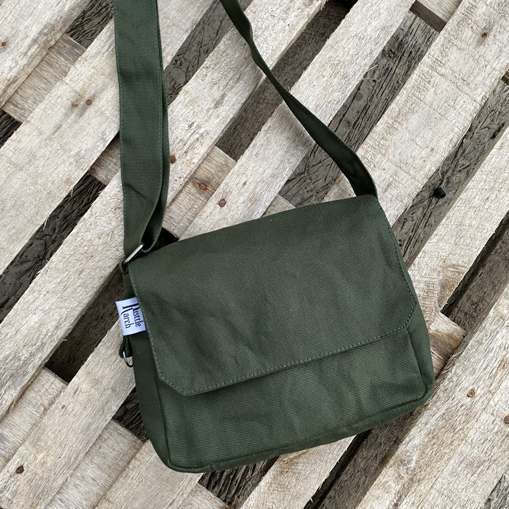 Jual RUSTTLE ARCH - SMALL FLAP MESSENGER BAG / TAS SELEMPANG PRIA ...
