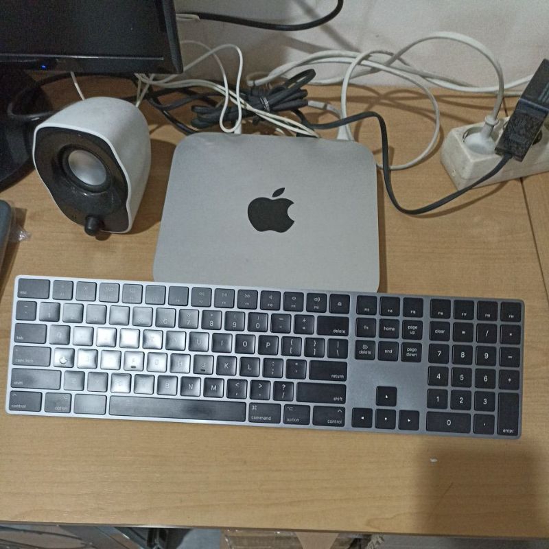 Jual Appl'e Magic Keyboard with Numeric Keypad Black | Second | Shopee ...