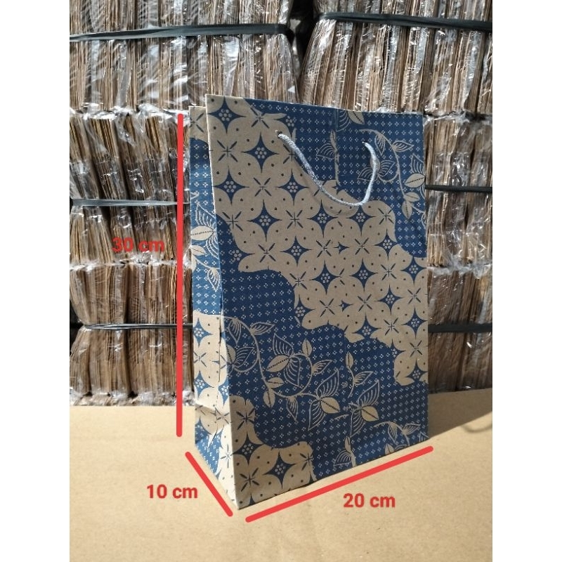 Jual Paperbag Motif R6 Panjang Ukuran P20 L10 T30 | Shopee Indonesia