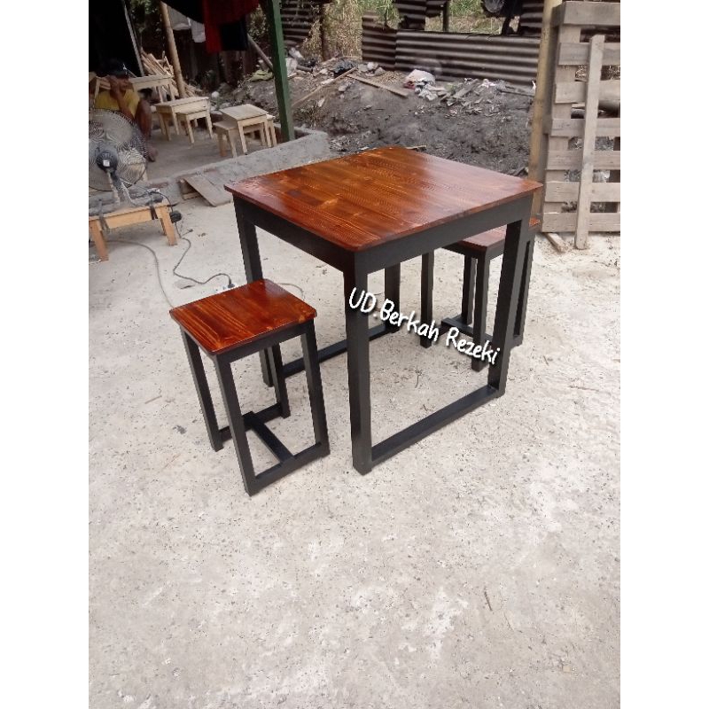 Jual Meja makan 1 set buat cafe atau resto kayu jati belanda | Shopee Indonesia
