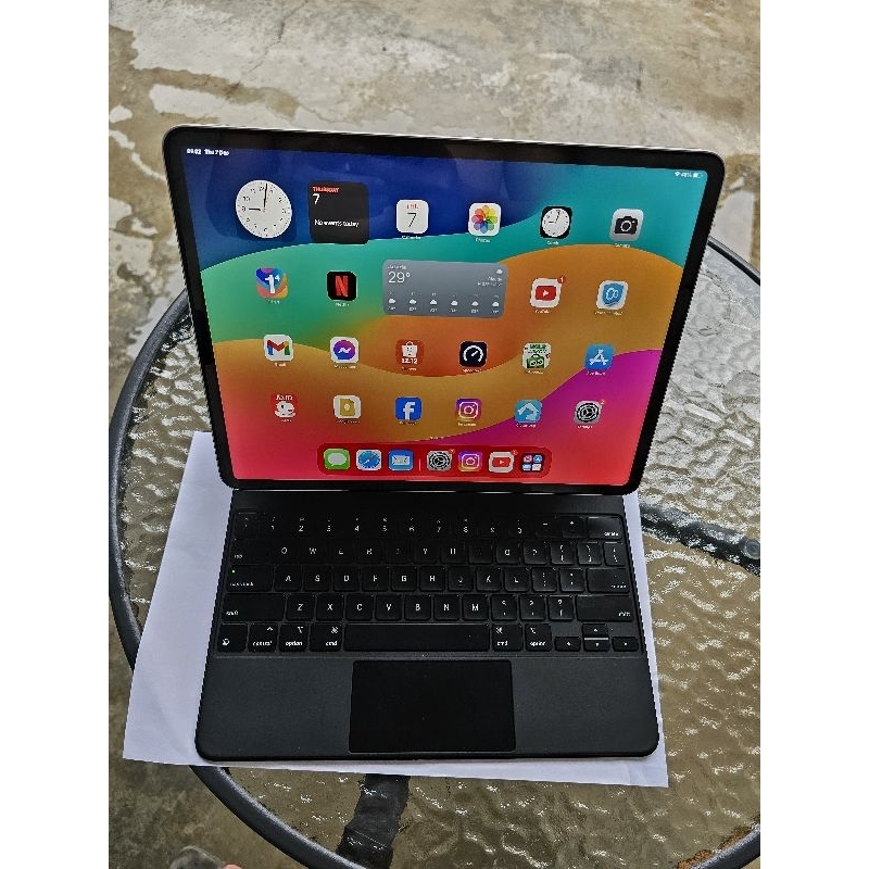 Jual magic keyboard ipad 11 dan 12 inch mulus | Shopee Indonesia
