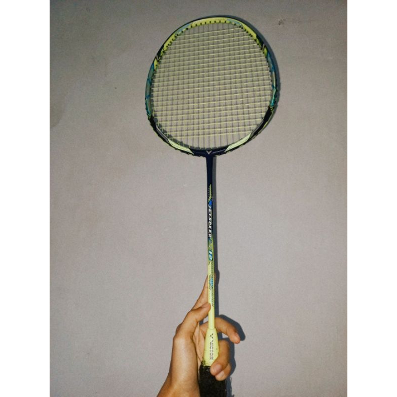 Jual Preloved raket badminton bulu tangkis merk VICTOR tarikan senar 25 ...