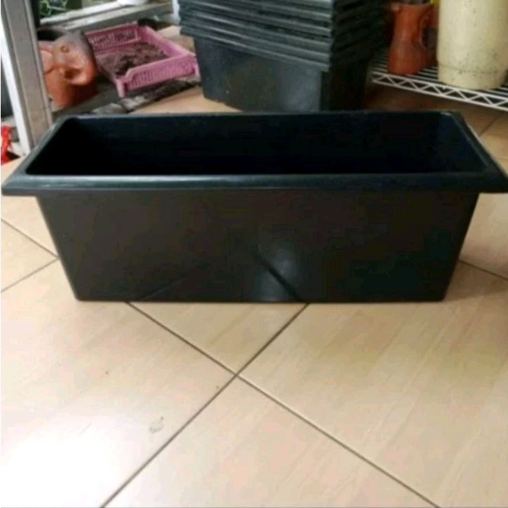 Jual Pot panjang hitam polos ukuran 70, pot tanaman murah, pot bunga ...