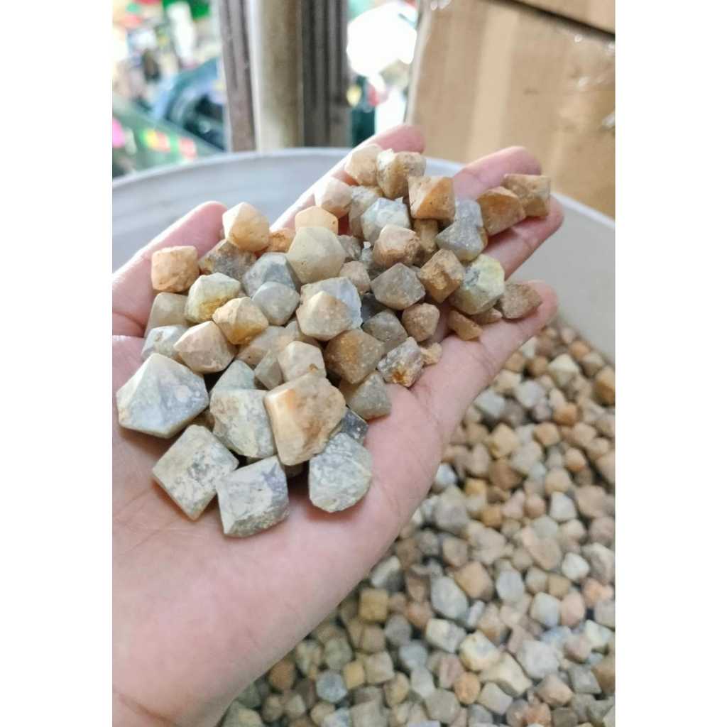Jual Batu Natural Beta Quartz ukuran Medium paket 100 grams | Shopee ...