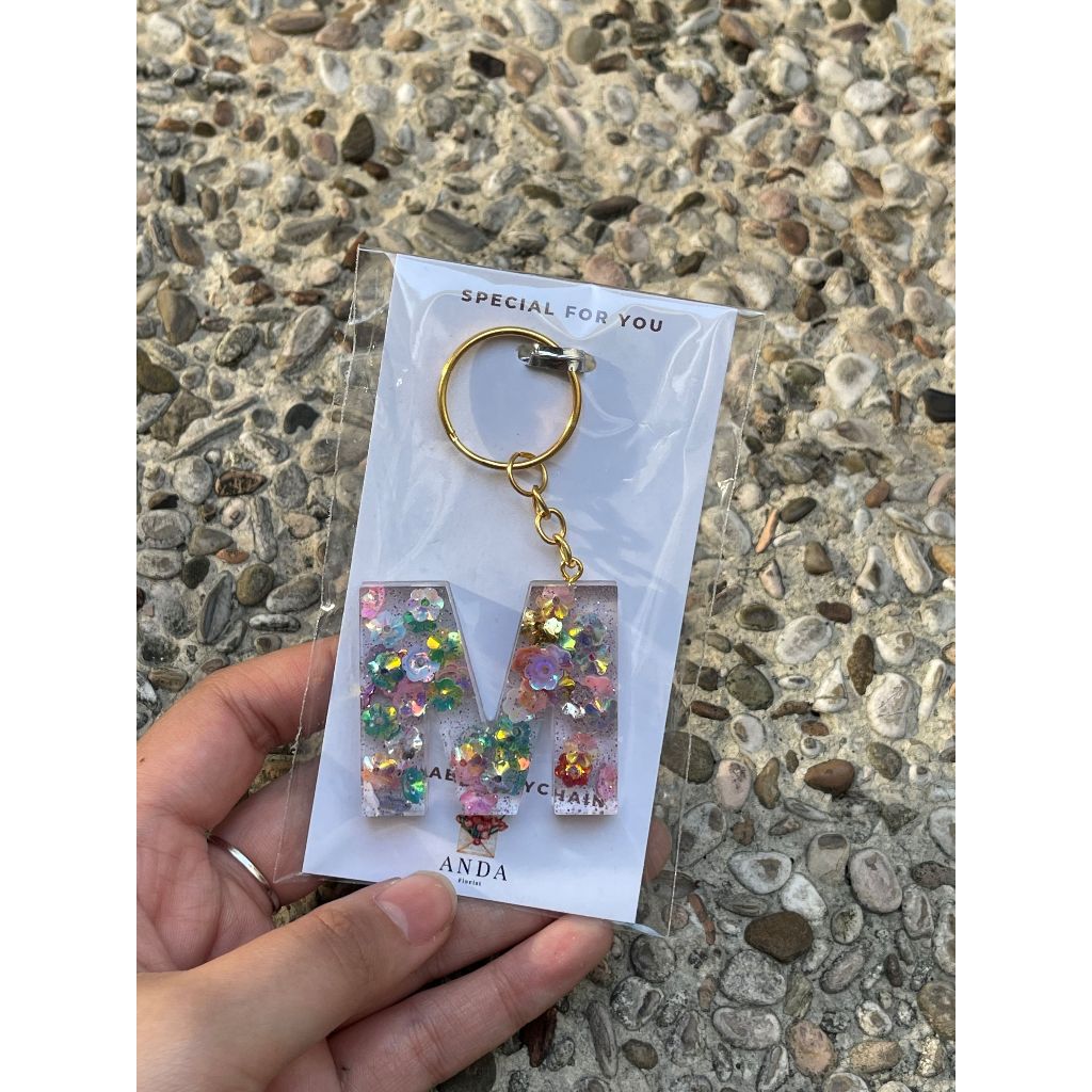 Jual Alphabet Letter Keychain Resin Gantungan Kunci Huruf Ganci Custom ...