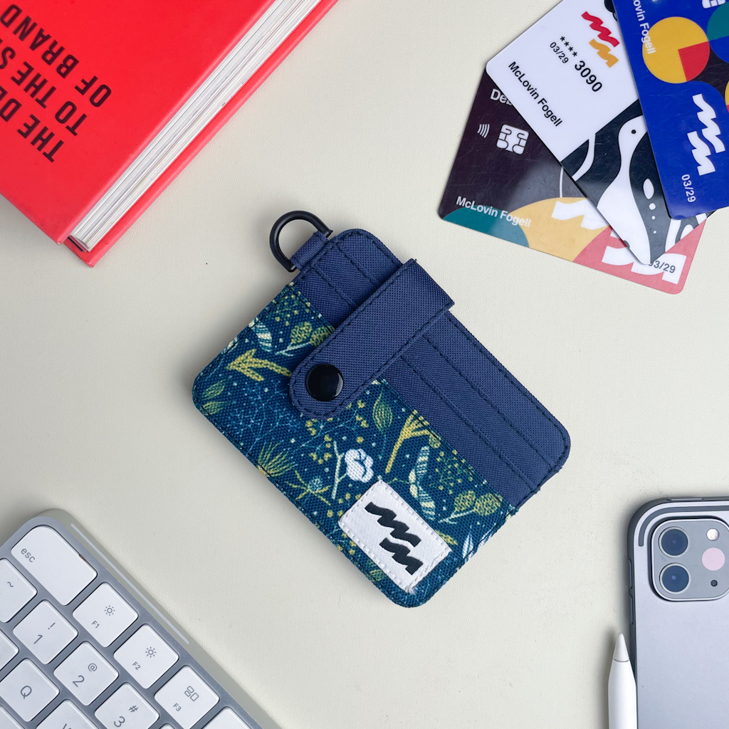 Jual Dompet Kartu Tipis Card Wallet Pria Card Holder Kalung Simple ...