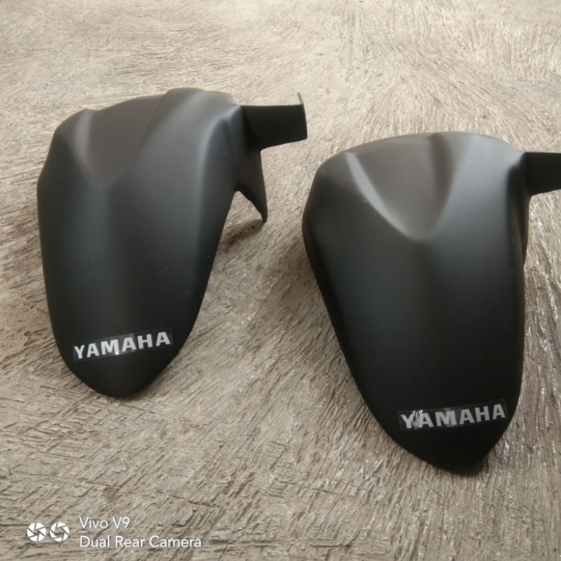 Jual hungger spakbor kolong yamaha xmax hitam dop untuk new dan old ...