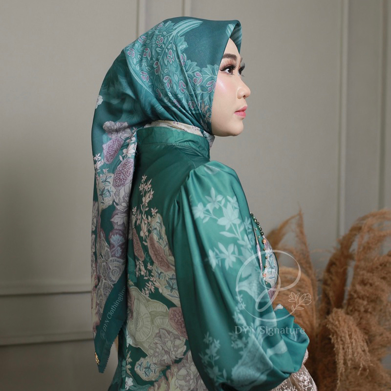 Jual DYN Signature Btari Scarf Ningrat JMFW 2024 - Hijab Premium ...
