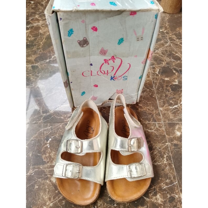 Jual cloe v kids preloved | Shopee Indonesia
