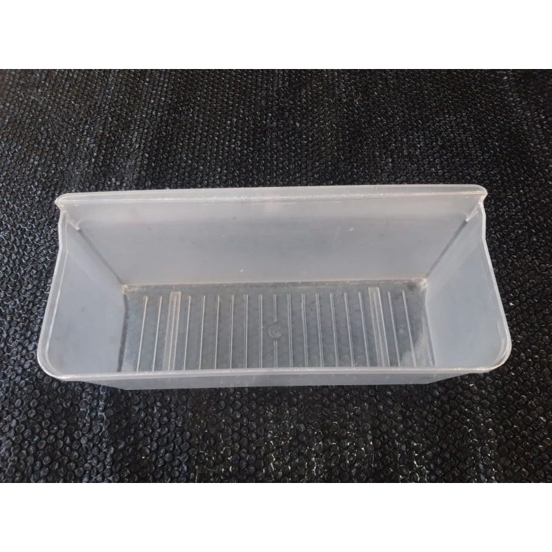 Jual Rak box sayur dan buah kulkas Sanyo type lama 2 pintu original ...