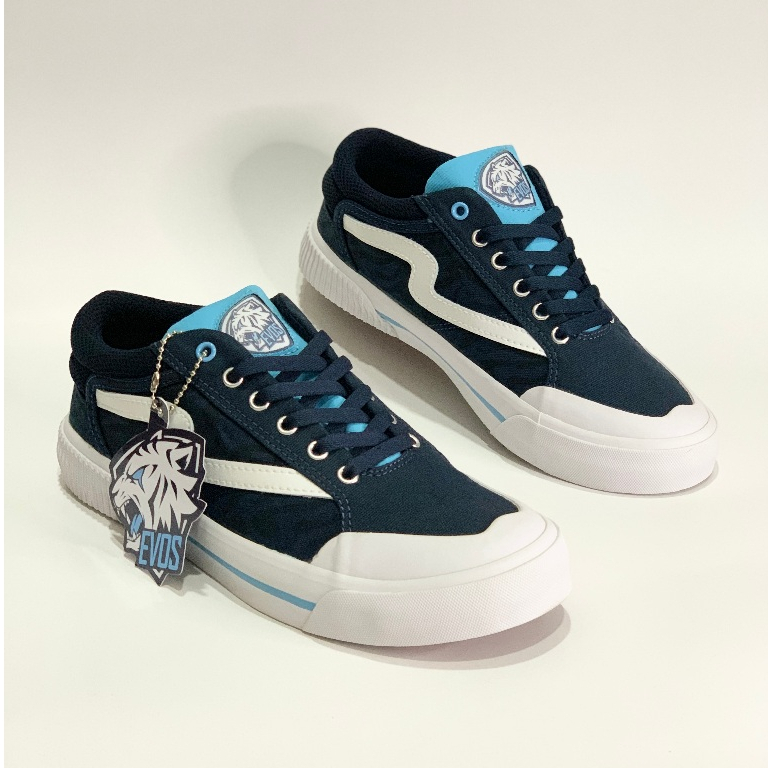 Jual Limited Edition - Sepatu Patrobas Evos Low Navy - Sneakers ...