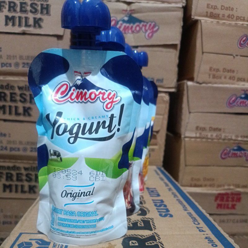 Jual Cimory yogurt squeeze rasa original 120gr bisa expedisi | Shopee ...