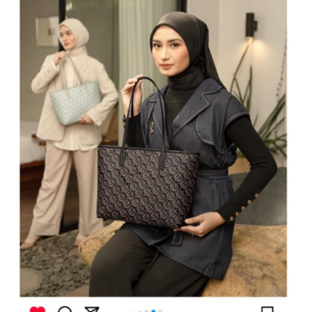 Jual TOTE BAG HLC HEYLOCAL LOCALID BISCUIT | Shopee Indonesia