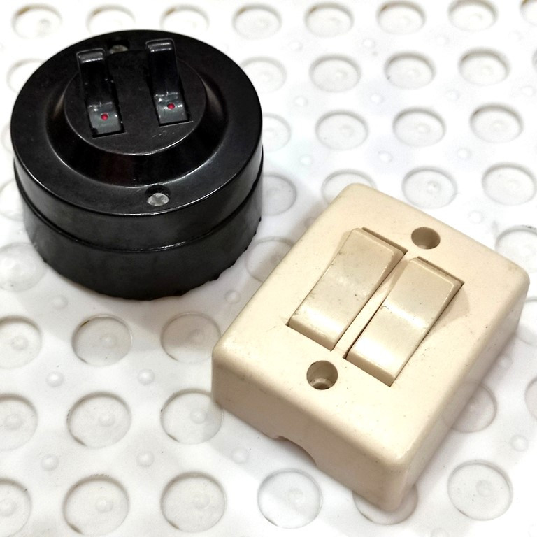 Jual PALING MURAH DI INDONESIA saklar tempel 2 gang bulat hitam kotak ...