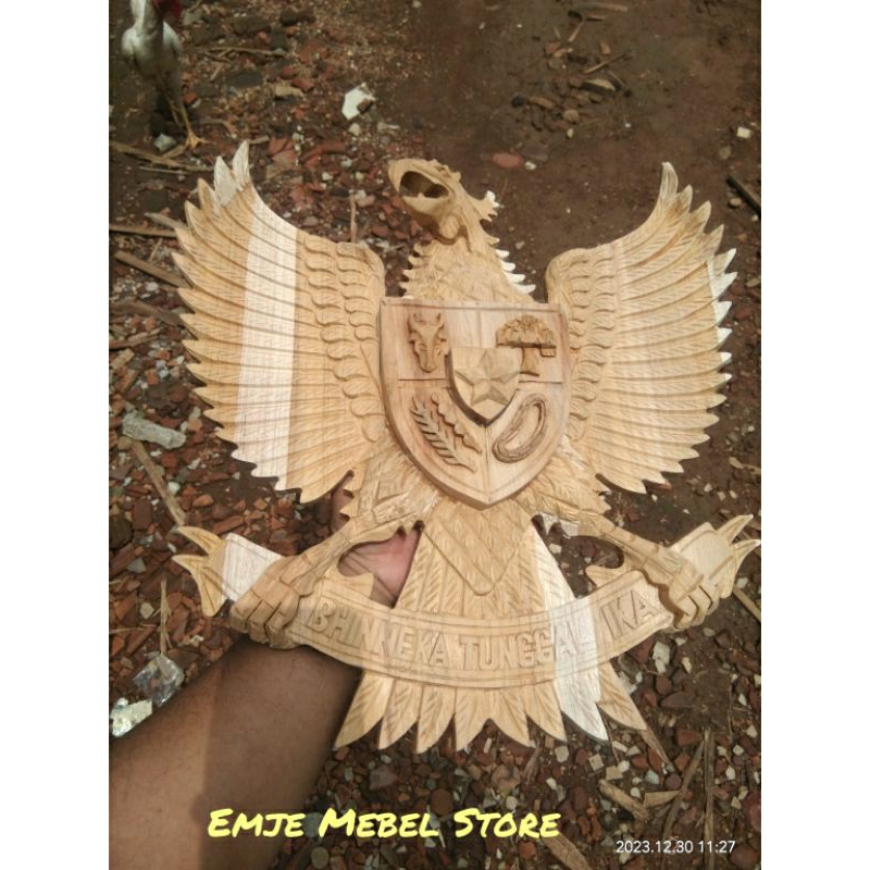 Jual garuda jati lambang burung garuda kayu hiasan dinding ornamen ...