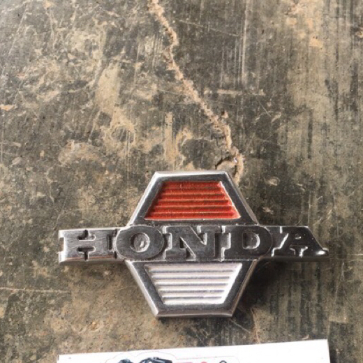 Jual emblem logo sayap honda c70 logo dek c70 | Shopee Indonesia