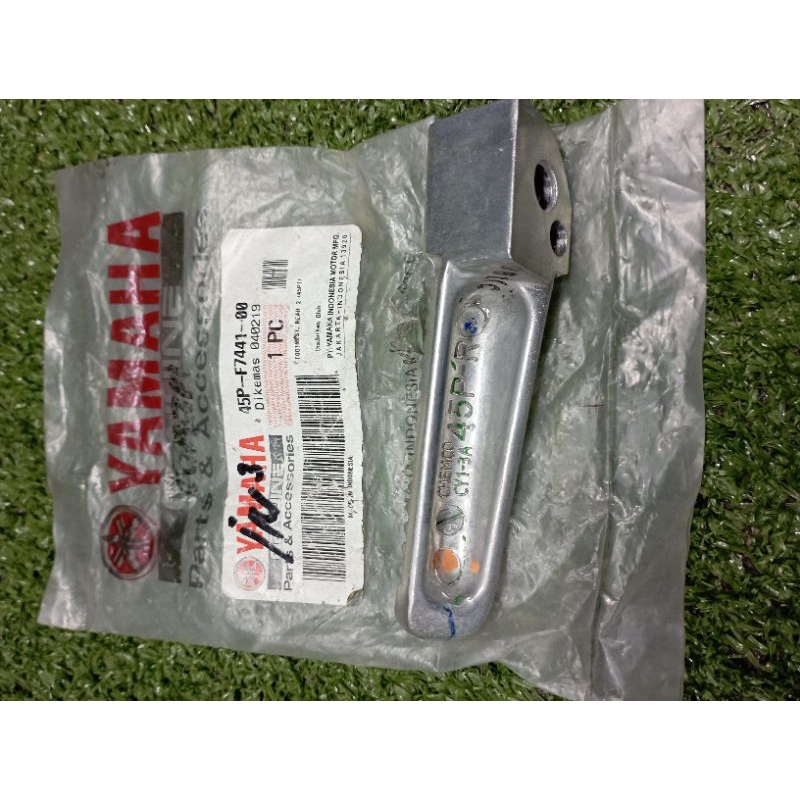 Jual Besi Foot Step Belakang (kanan) Byson Ori Yamaha 45P-F7441-00 ...